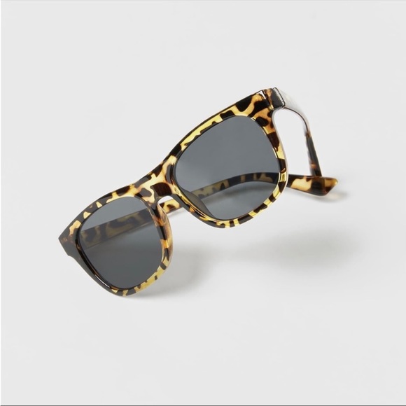 Zara | Accessories | Zara Tortoise Shell Sunglasses In Tortoise | Poshmark